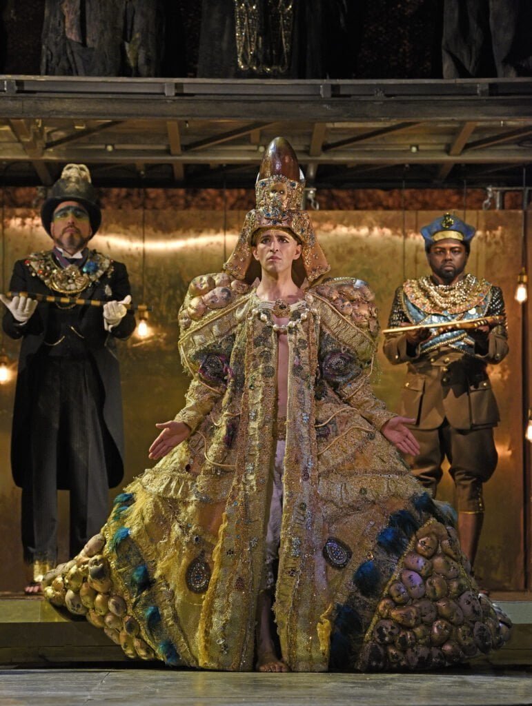 Glass's AKHNATEN at the MET - Opera Gazet