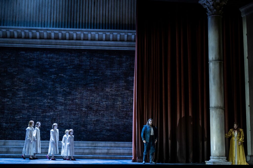 Lucrezia Borgia. Ambachtelijk maar niet briljant. - Opera Gazet