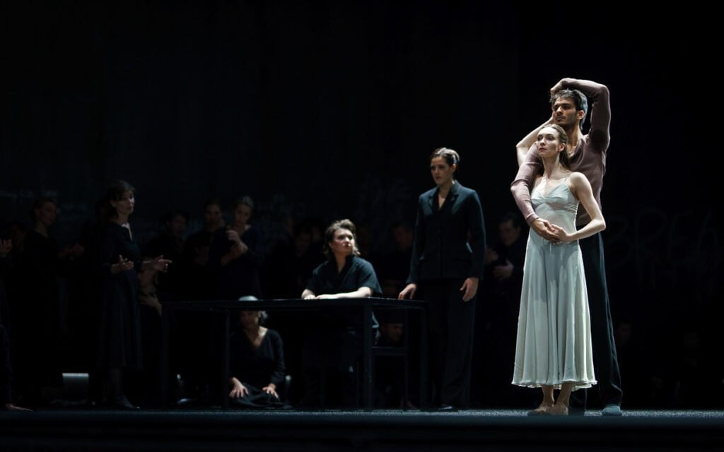 Messa da Requiem met tableaux dansants - Opera Gazet